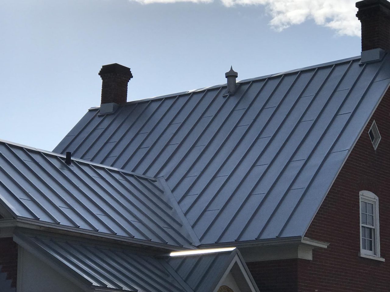 Entreprise de toiture en tôle, votre expert depuis 35 ans!